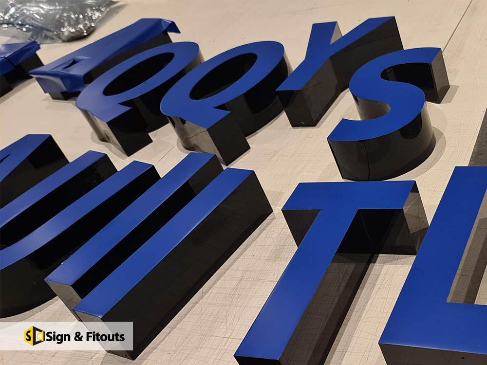 Stand Out from the Crowd with an Eye-Catching 3D Illuminated Sign ...